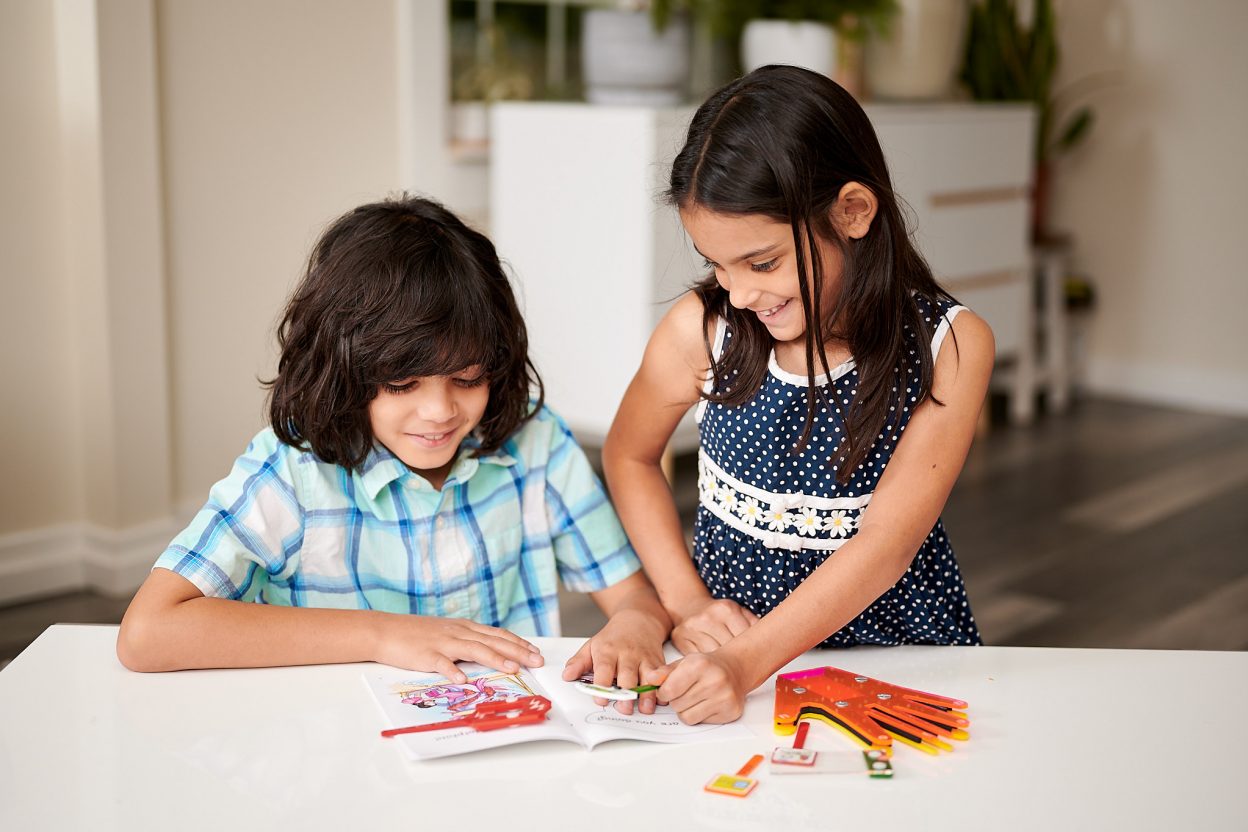 Hands On Reading – The Helping Hand & Word Cheers